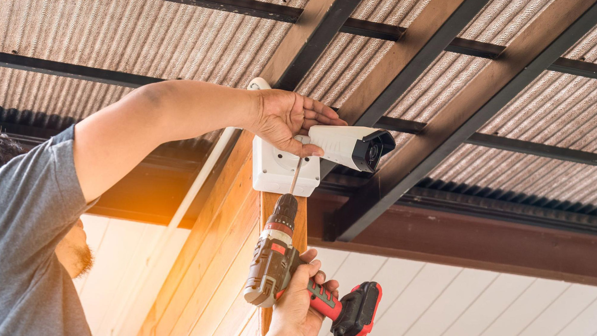 Alarm System Installation Time: Pro vs. DIY | Think Protection